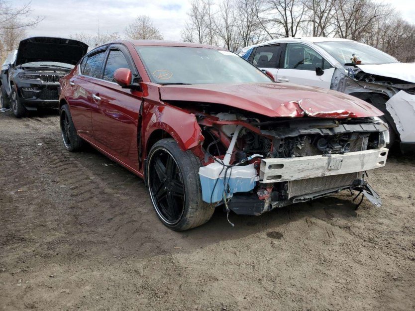 Sold: Salvage 2023 Lamborghini Huracan Sto