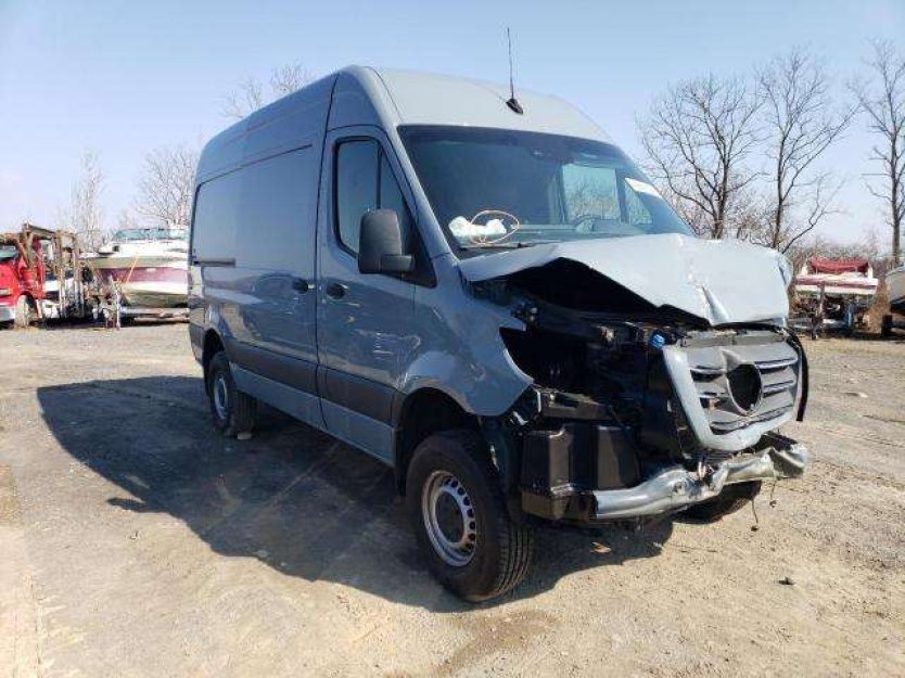 Sold: Salvage 2021 Mercedes-benz Sprinter 2500