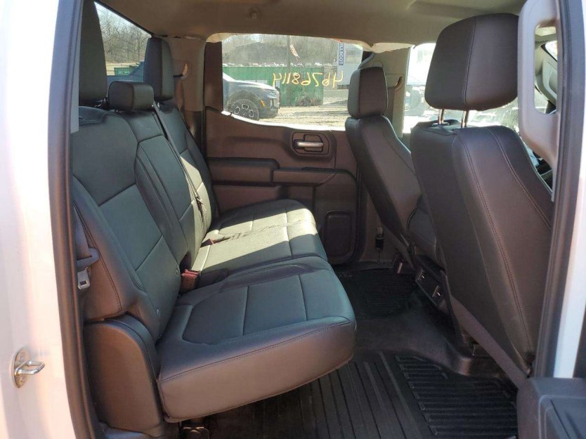 Salvage Title 2021 Chevrolet Silverado For Sale.