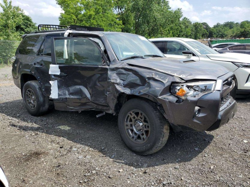 Sold: Salvage 2021 Toyota 4runner Venture