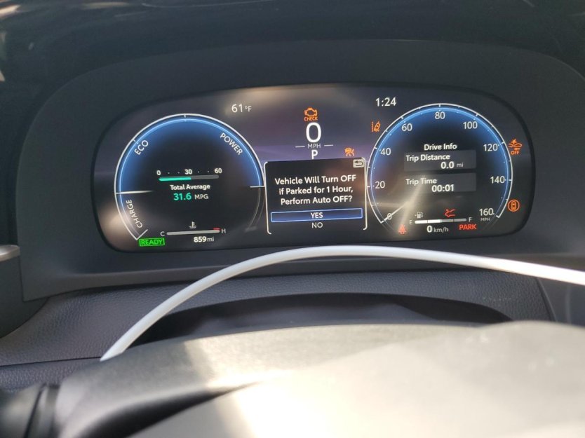 Salvage Title 2025 Toyota Crown Signia Xle With 859 Miles For Sale ...